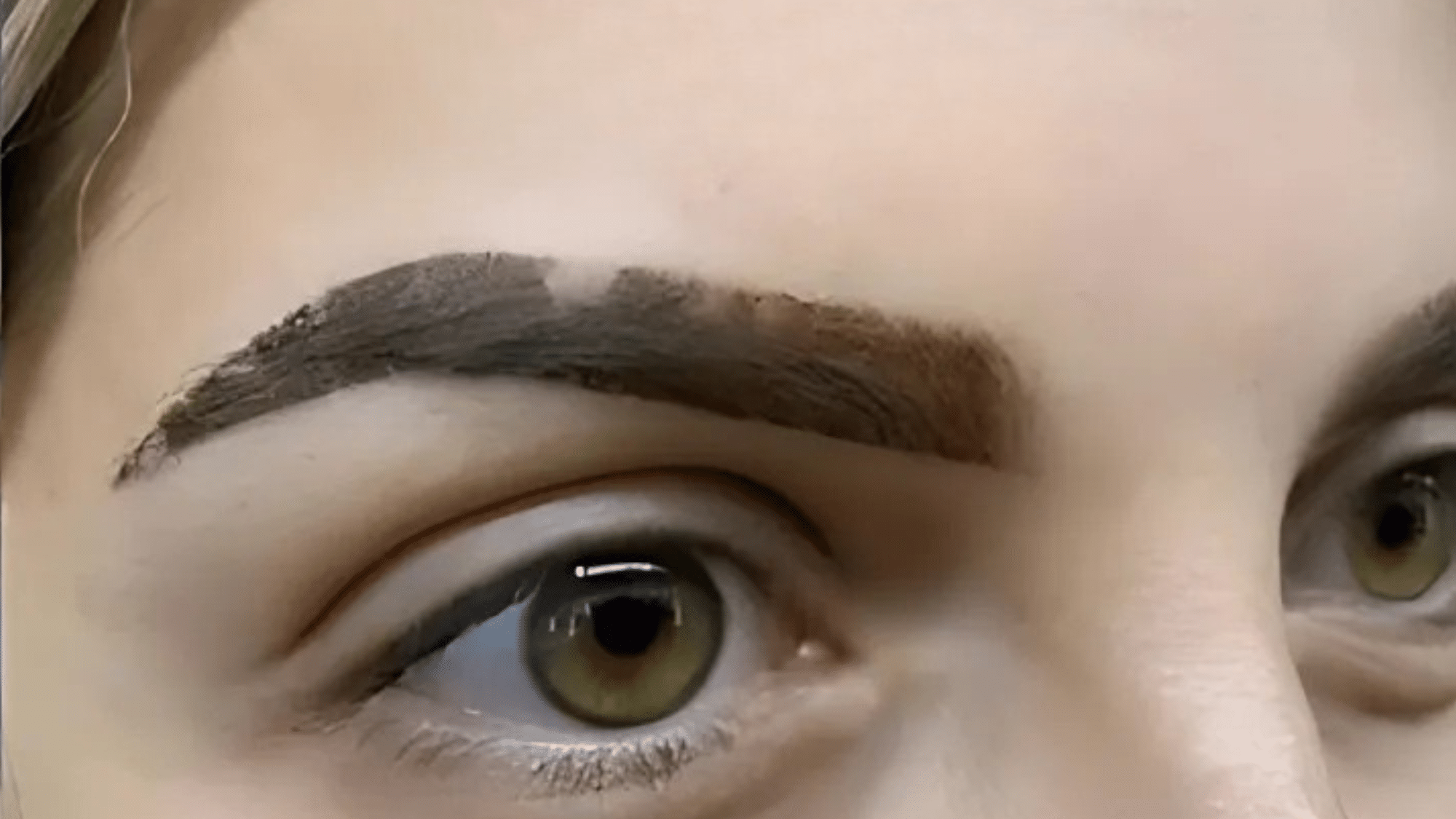 Eyebrow Tattoo Healing Stages: What to Expect - Rumbie