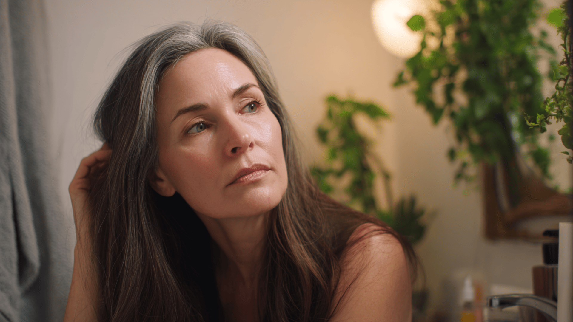 How to Hide Grey Hair on Brunettes Like a Pro - Rumbie