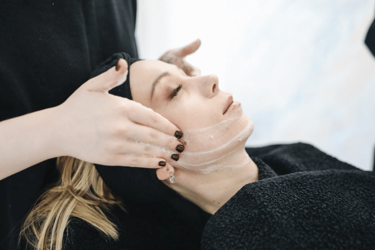 The Rise of Non-Invasive Skin Treatments: What Works and Why - Rumbie